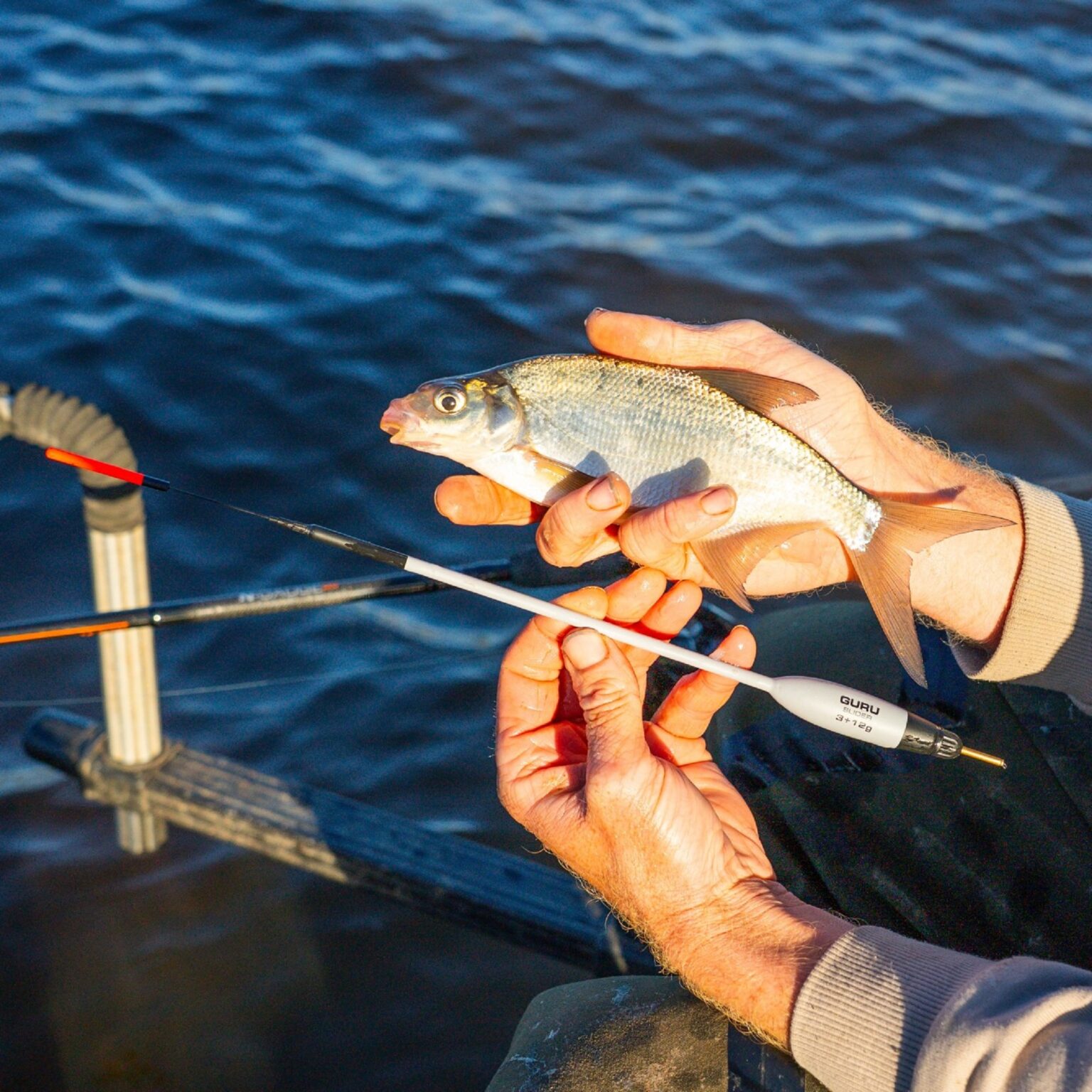 Galleggiante inglese GURU Slider Waggler — Fishing Italia